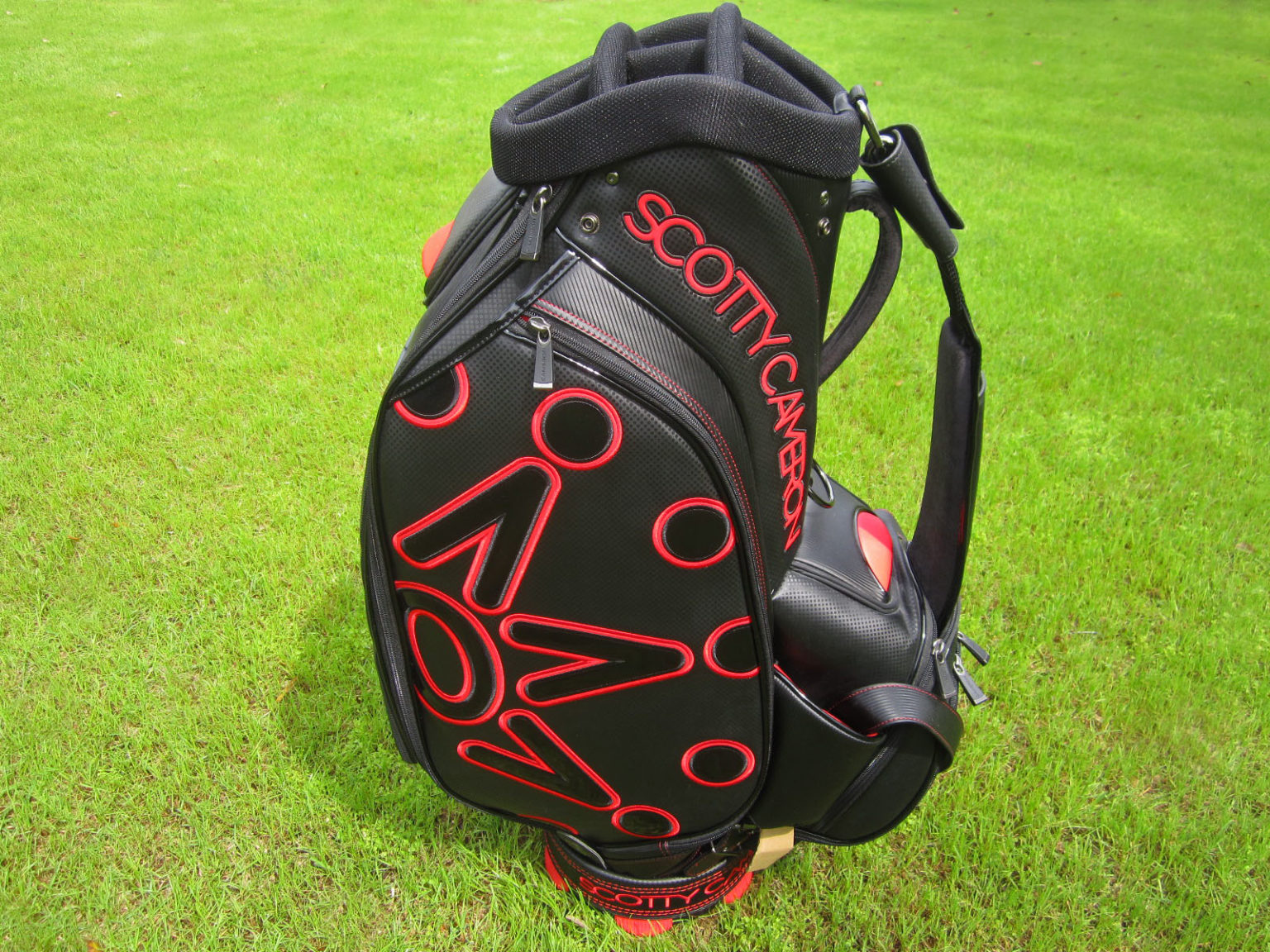 Scotty Cameron Tour Only "Supercar" Black & Red Leather Staff Bag ...