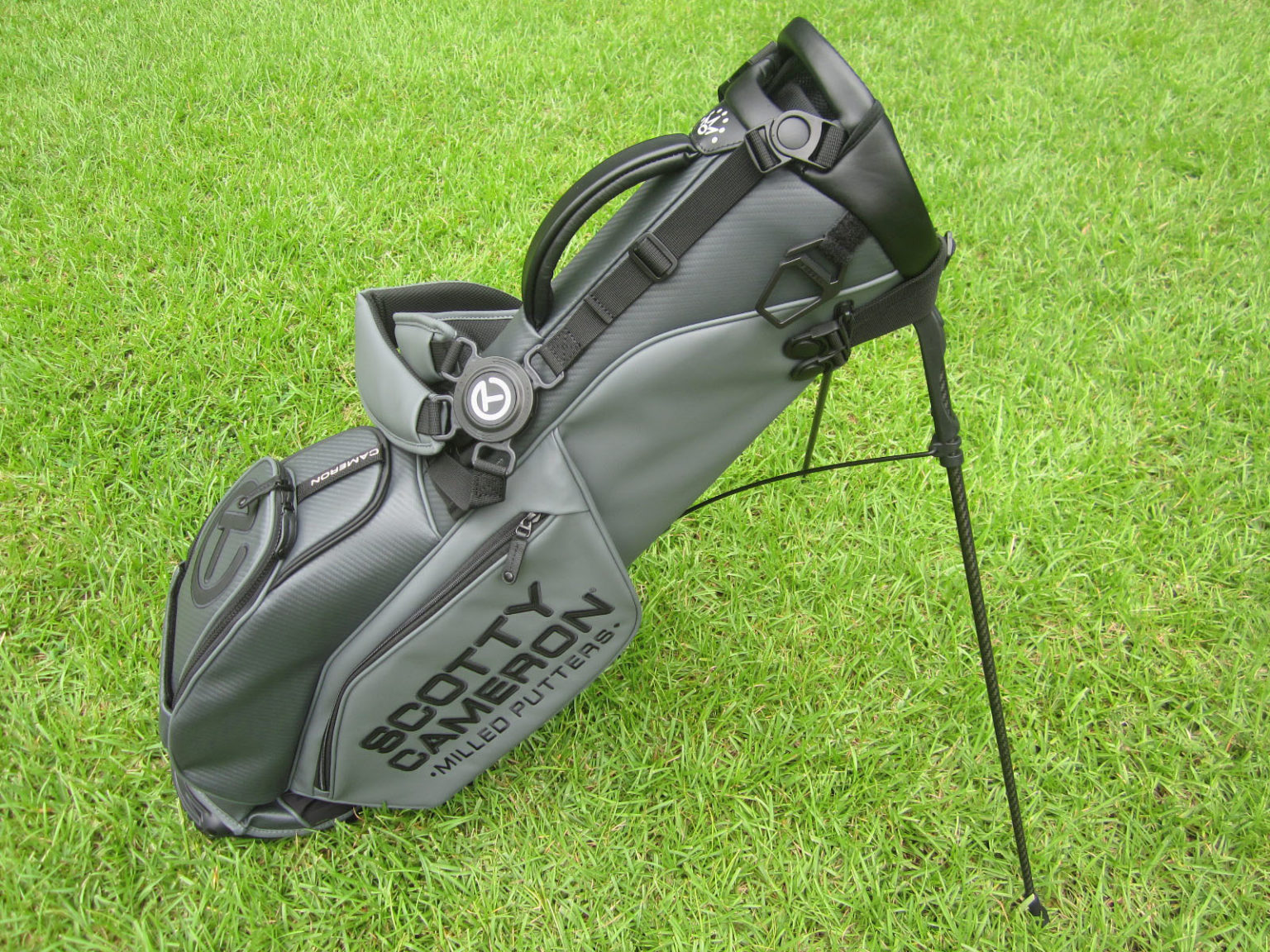 Scotty Cameron 2023 Vessel Grey Leather "Ascot" Circle T Stand Bag ...