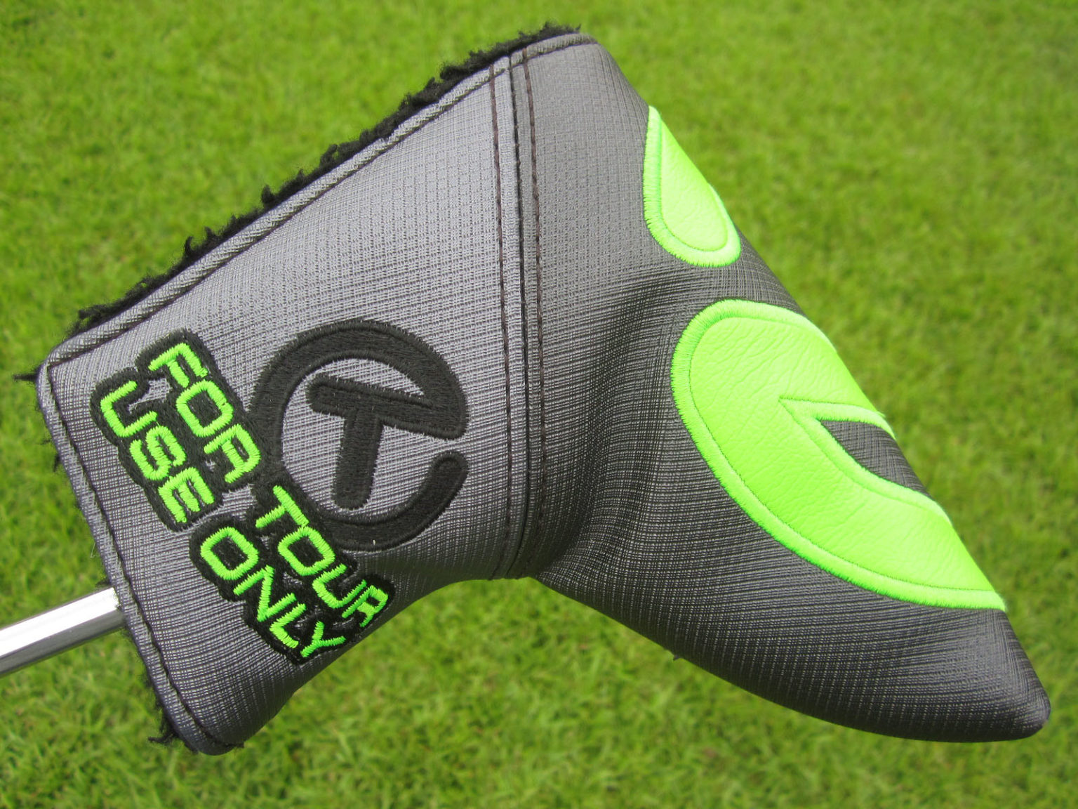 Scotty Cameron Tour Only SSS Deep Milled GoLo Circle T - 38.25" DUAL BALANCE - Tour Putter Gallery