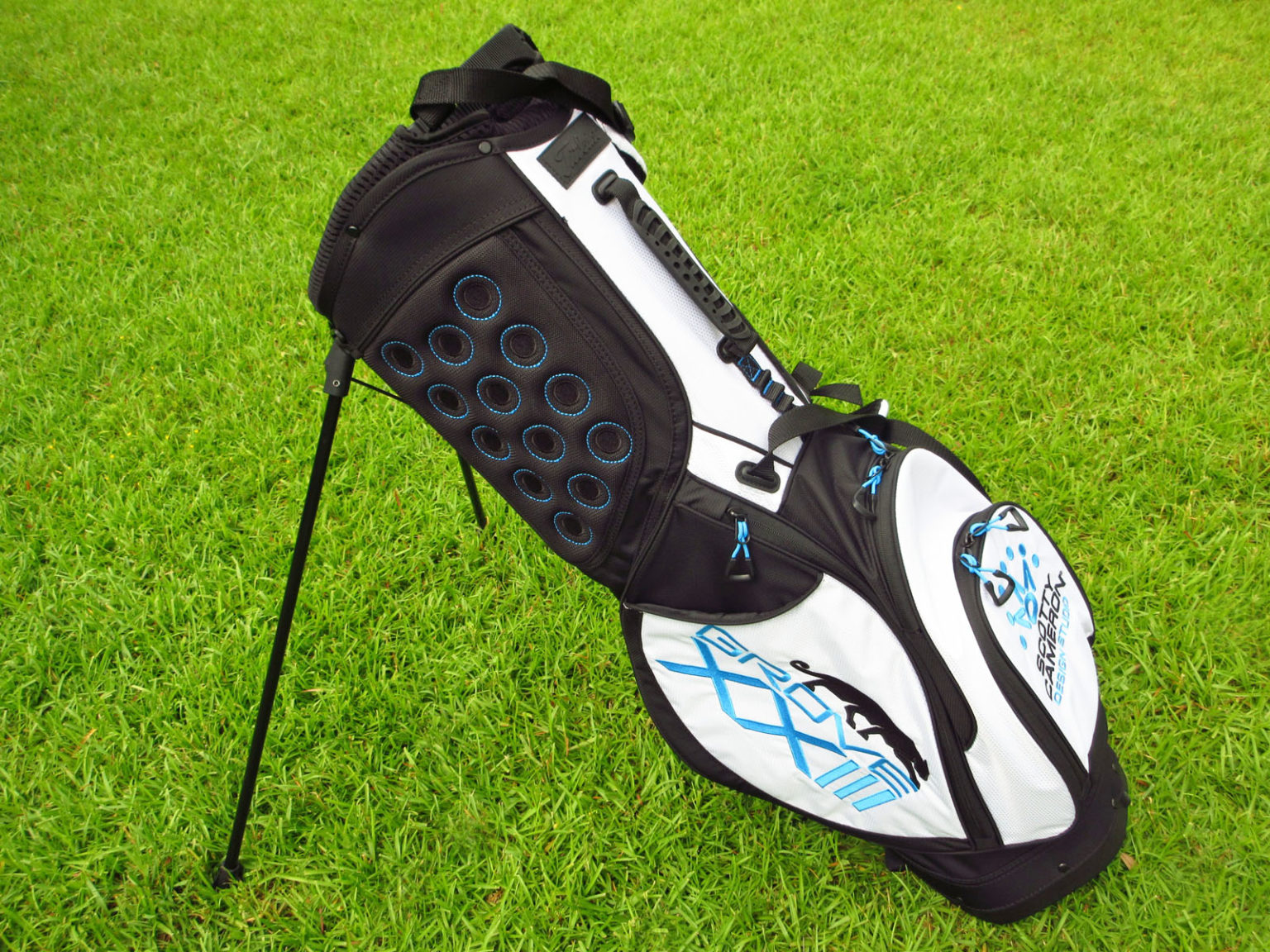 Scotty Cameron Michael Jordan's GROVE XXIII Pathfinder Carry Stand Bag ...